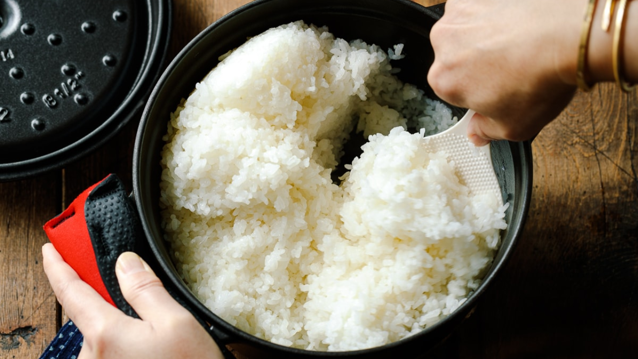 How to Cook Rice on the Stove- Easily and Perfectly! - The Fresh Man cook
