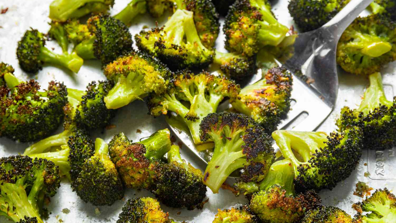 Roasted Broccoli Recipe: Ultimate Crispy Delight! - The Fresh Man cook
